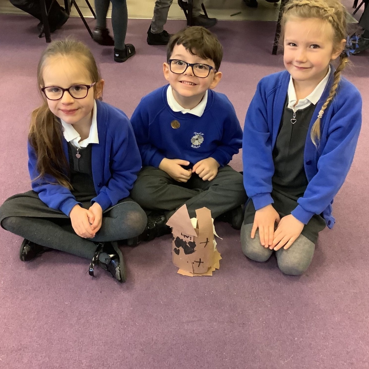 Tudor Primary School - Building houses in year 1